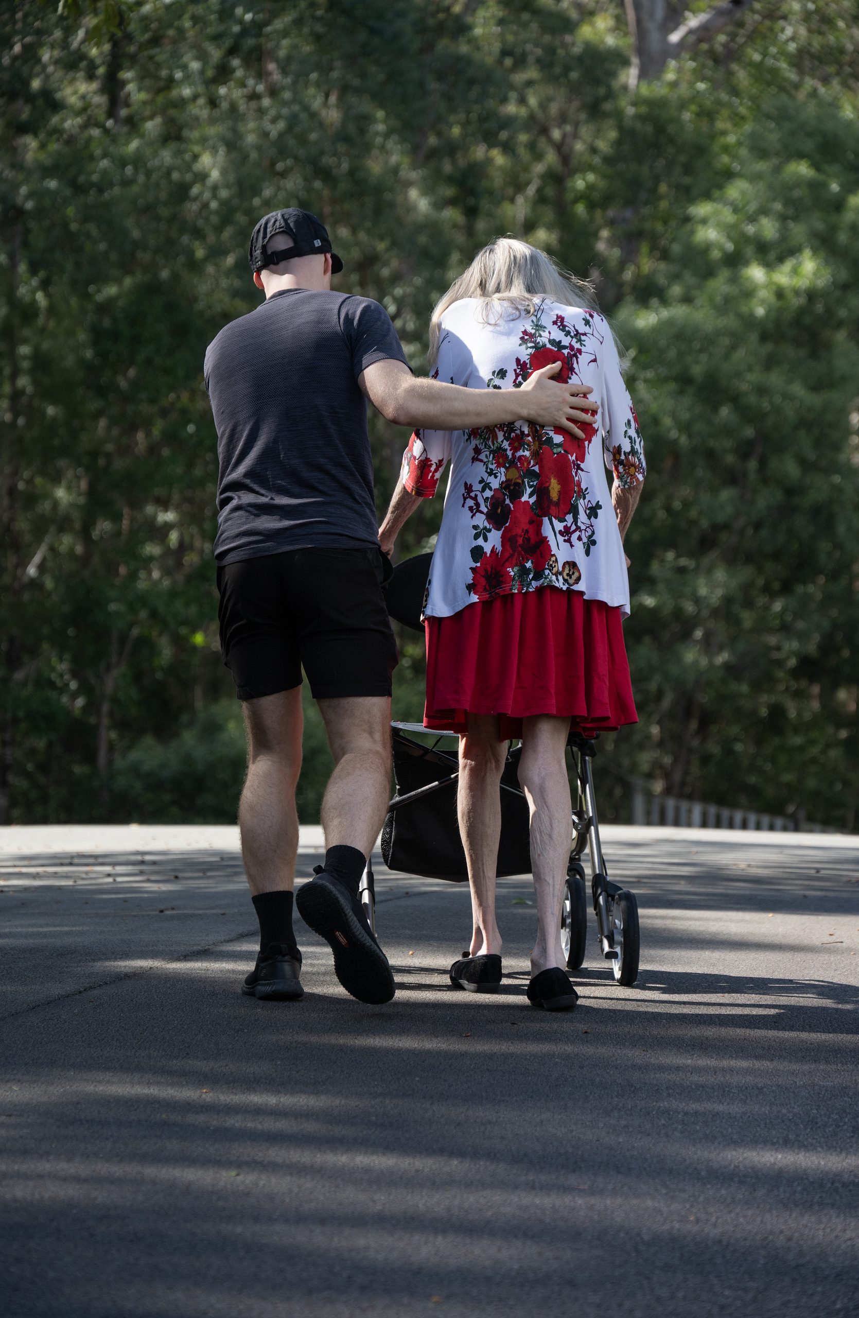 Hip Fracture (Broken Hip): Symptoms, Risks & Recovery - GM Physiotherapy